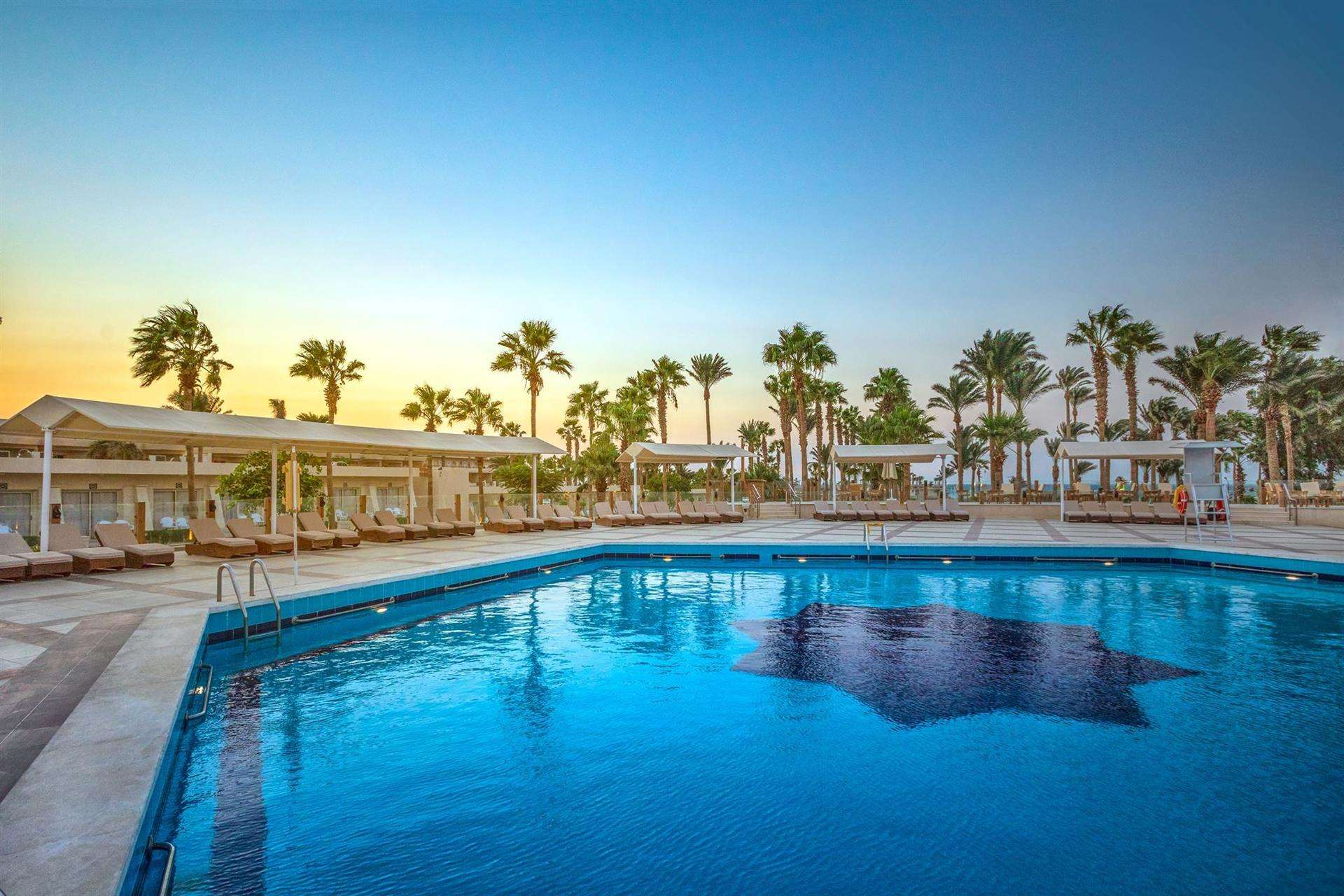 Sunrise Meraki Beach Resort 4* (Хургада,Египет).Вылет из Минска.
