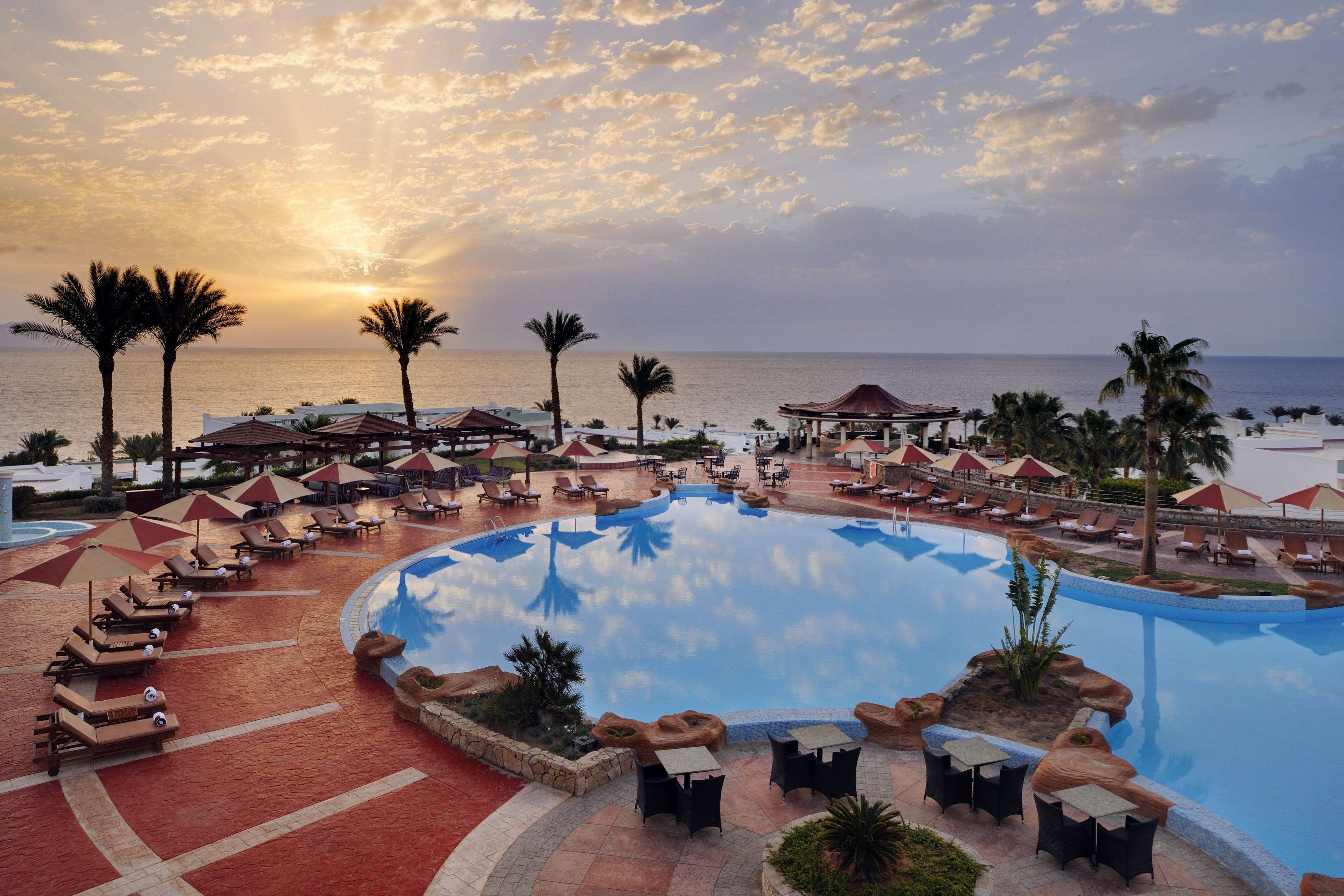 Отель Renaissance Sharm El Sheikh Golden View Beach Resort 5*, Шарм-эль ...